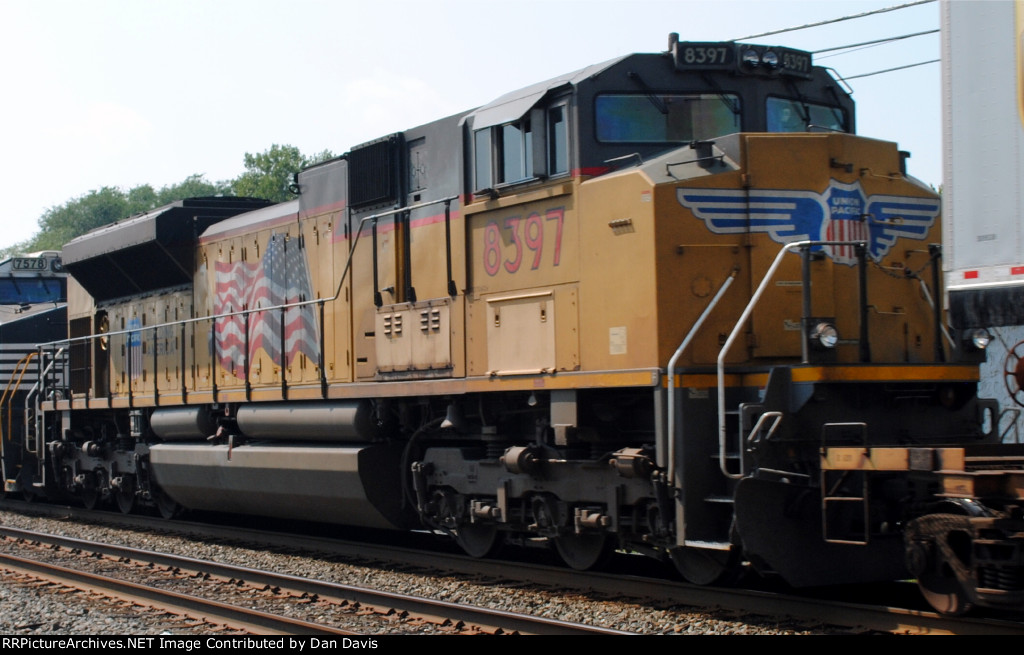 UP 8397 SD70ACe on 211